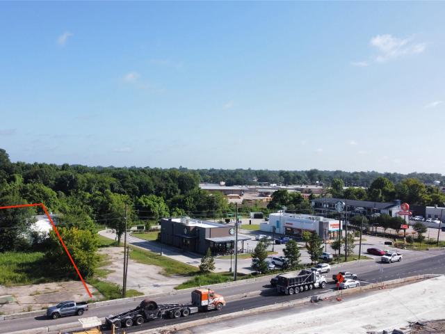 900 Highway 90
