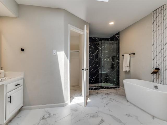 900 Hillside Lane