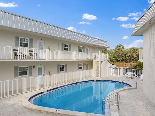 900 Jasmine Ln, Unit 10A, Vero Beach, FL 32963 | MLS #R11130