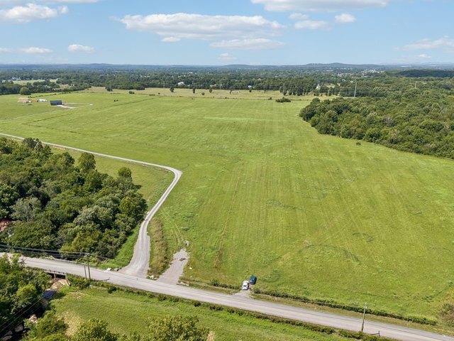 900 Old Christiana Rd, Christiana, TN 37037