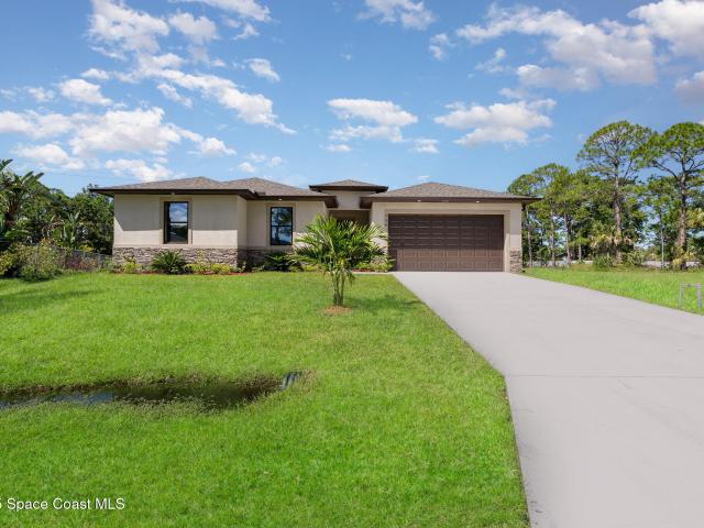 900 Lava St SE, Palm Bay, FL 32909 | MLS #1060