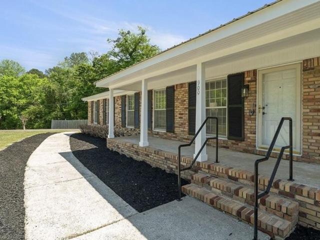 900 Larkwood Dr NE, Cullman, AL 35055