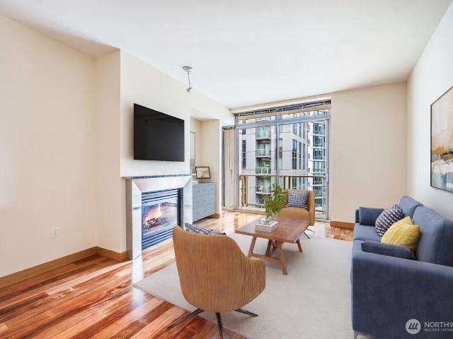 900 Lenora Street # W703