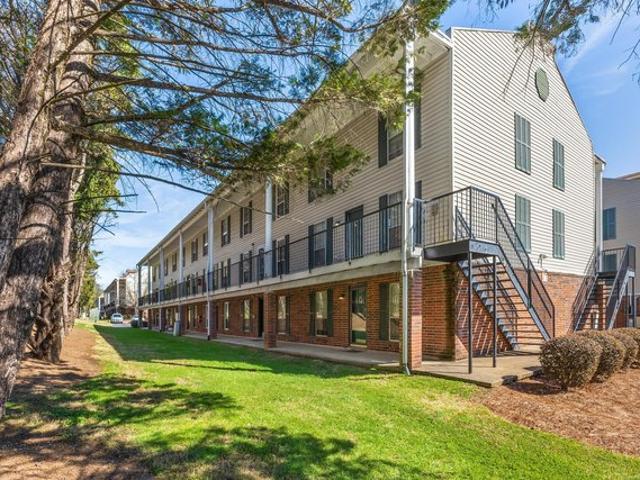 900 Mountain Creek Rd Apt E71, Chattanooga, TN 37405