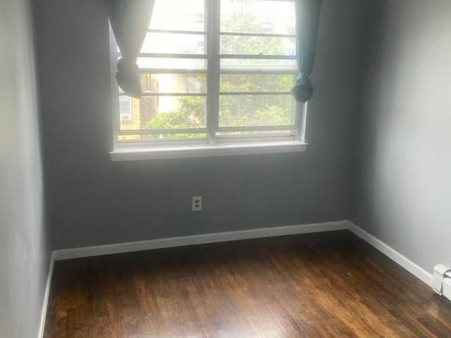 $900 / mo Private Room with Easy NYC Commute
