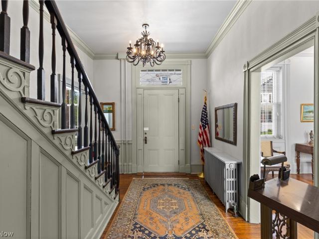900 Main Street