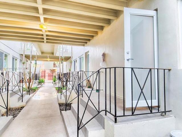 900 Meridian Ave #106 Miami Beach, FL 33139