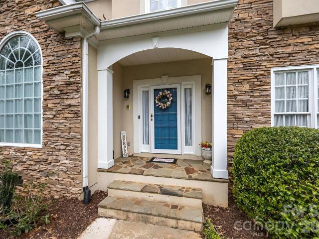 900 Muirfield Drive