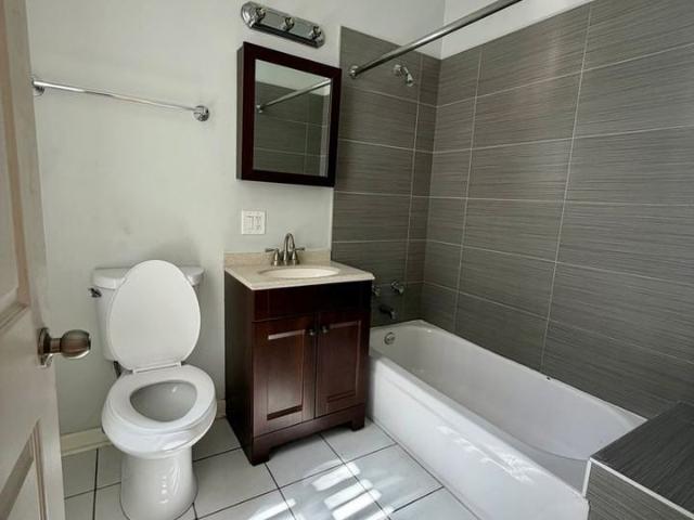 900 N Western 1 Bedroom Apartment for Rent at 900 N Western Ave, Chicago, IL 60622 West Town
