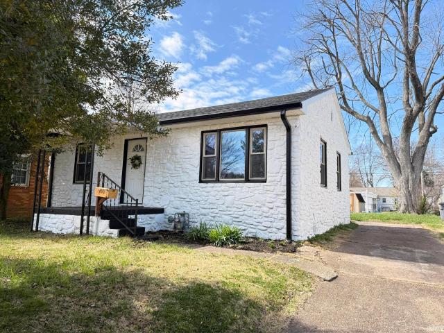 900 N Kelsey Avenue