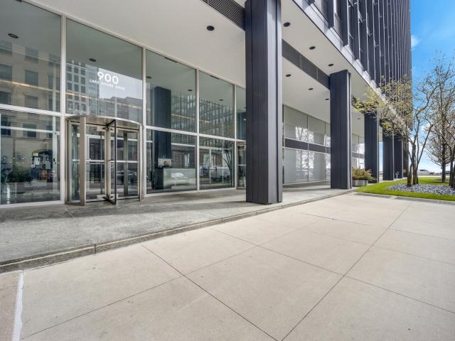 900 N Lake Shore Drive # 1706