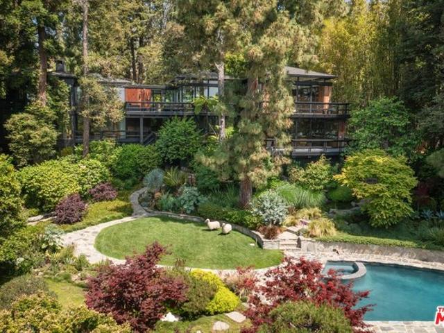 900 Napoli Dr, Pacific Palisades, CA 90272