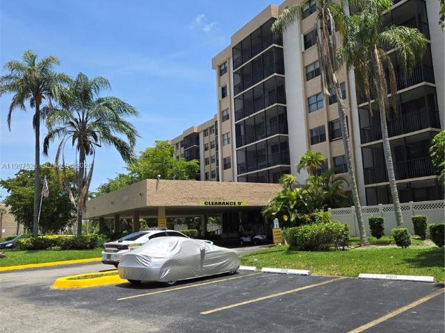 900 NE 195th St, Unit 709, Miami, FL 33179 | MLS #A11987