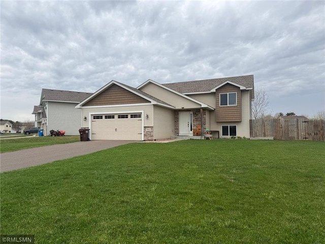 900 Nelson Ave, Mora, MN 55051