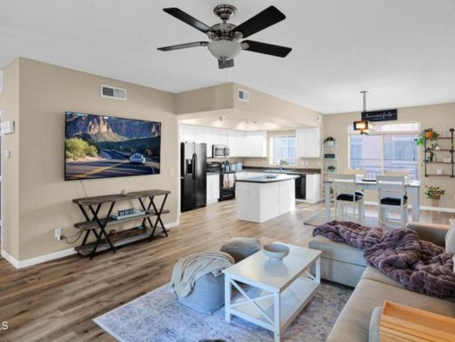 900 S 94th St Apt 1092, Chandler, AZ 85224