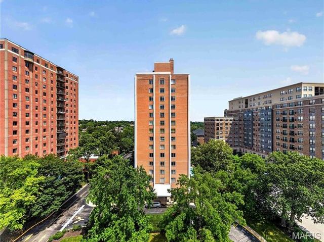 900 S Hanley Rd Apt 4C, Clayton, MO 63105