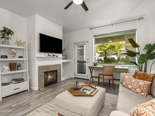 900 S Meadows Pkwy Apt 2413, Reno, NV 89521