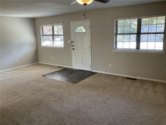 900 S Oak Hill Street
