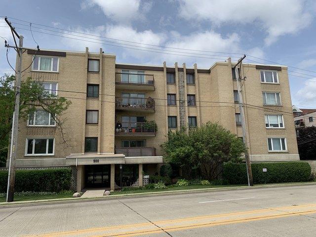900 S River Rd Apt 4A, Des Plaines, IL 60016