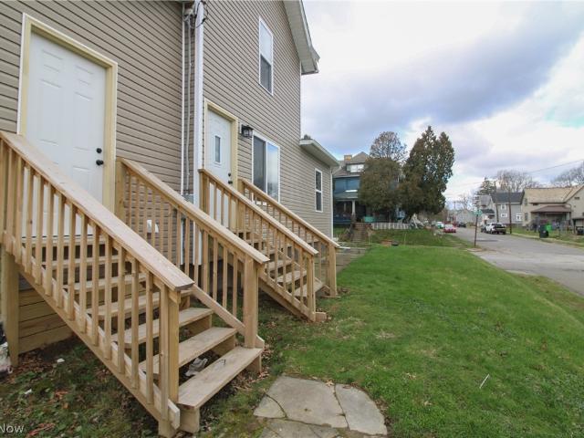 900 S Seneca Avenue