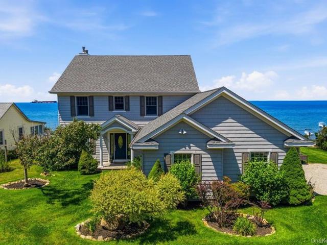 900 Sound Shore Rd, Jamesport, NY 11947