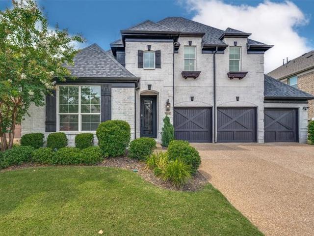 900 Southern Hills Way, Aubrey, TX 76227