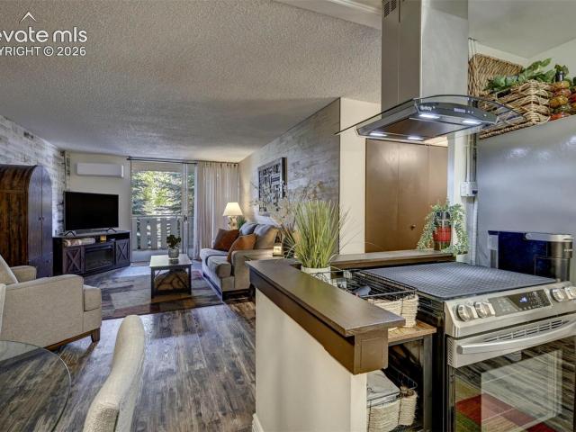 900 Saturn Drive # 207