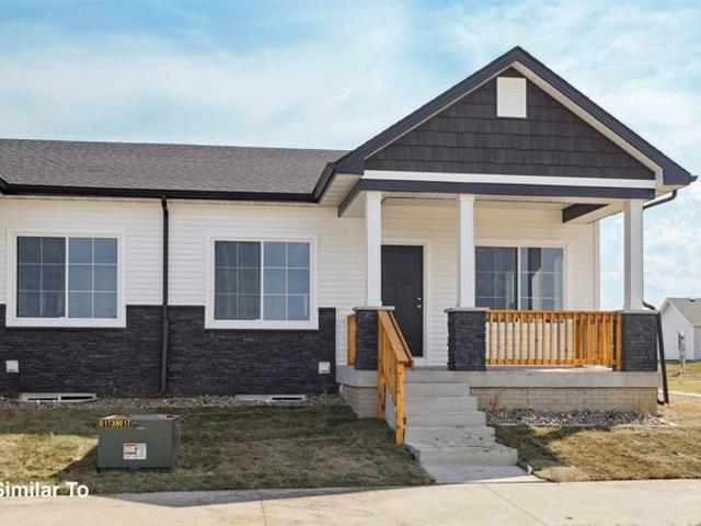 900 Sawgrass Dr, Norwalk, IA 50211