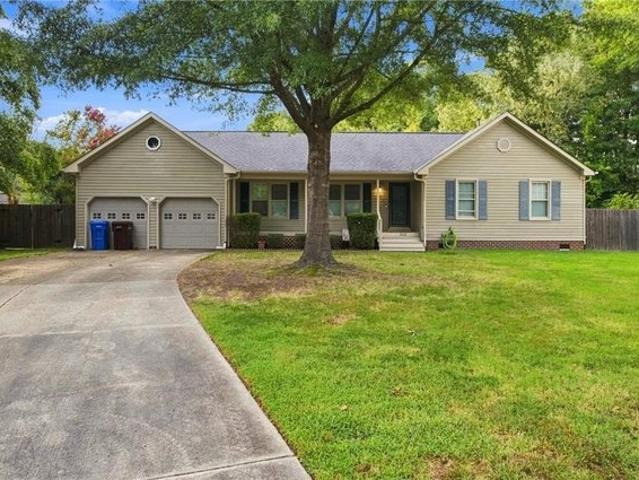 900 Saddleback Trail Ct, Chesapeake, VA 23322