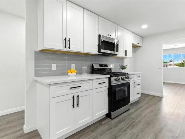 900 Santa Clara