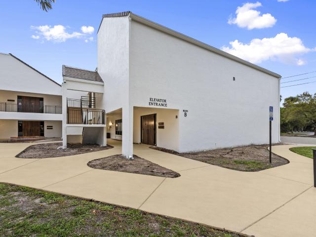 900 SE Ocean Blvd, Unit 202B, Stuart, FL 34994 | MLS #B26008