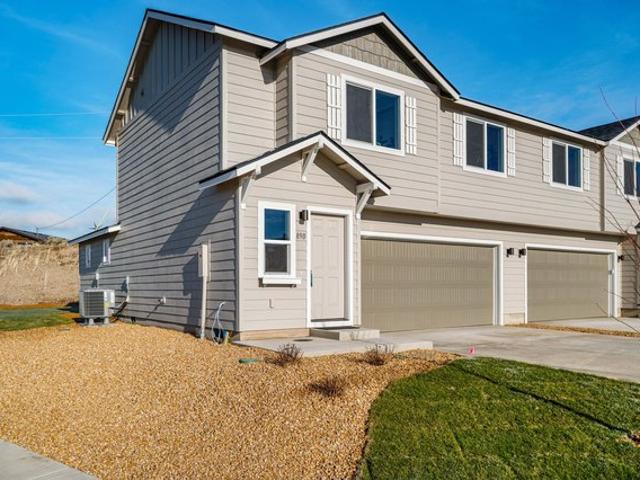 900 SE Starview Ave, Madras, OR 97741