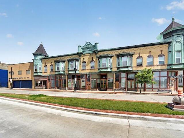 900 State St, Racine, WI 53404