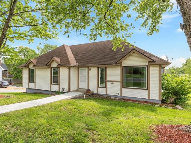 900 Summit Rd, Knob Noster, MO 65336 | MLS #2615 | Compass