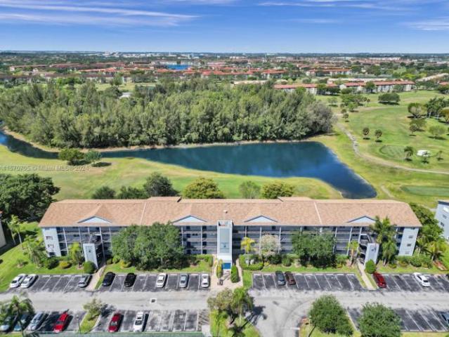 900 SW 125th Way #109R, Pembroke Pines, FL 33027