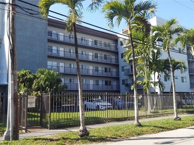 900 SW 84th Ave Unit 301E, Miami, FL 33144