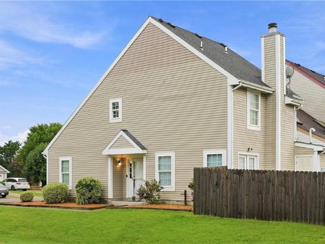 900 Pocahontas CT