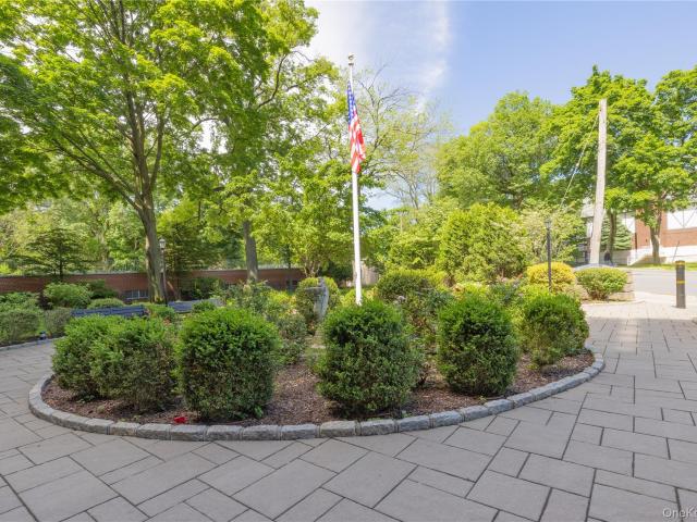 900 Palmer Road 6D