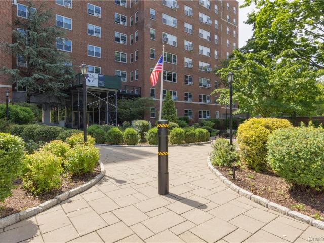 900 Palmer Road 6D
