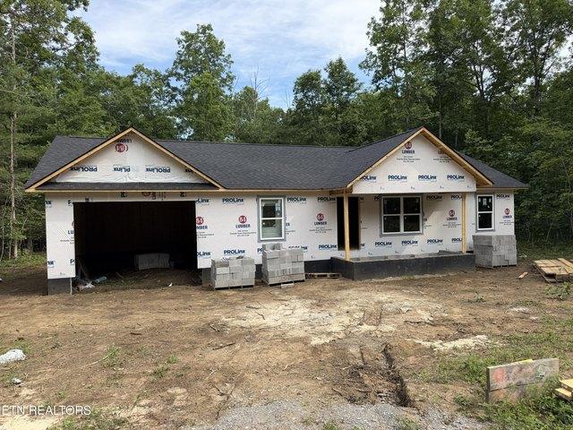 900 Paola Dr, Crossville, TN 38572