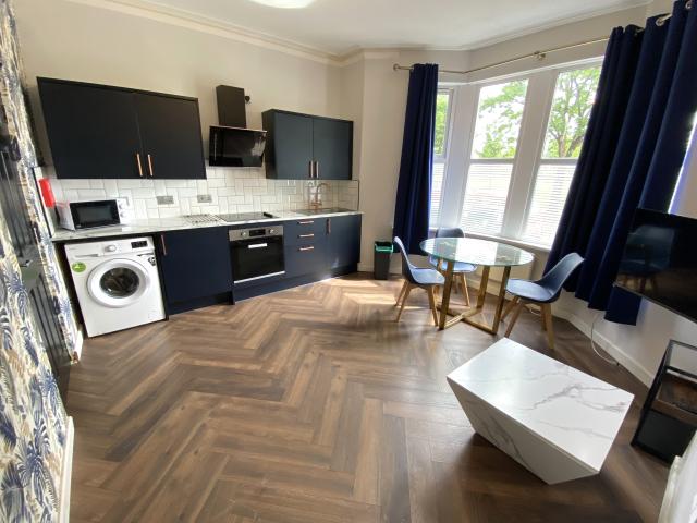 £900 PCM, Furnished One Bedroom Ground Floor Flat in Taff Embankment, Grangetown, Cardiff, CF11 7BE