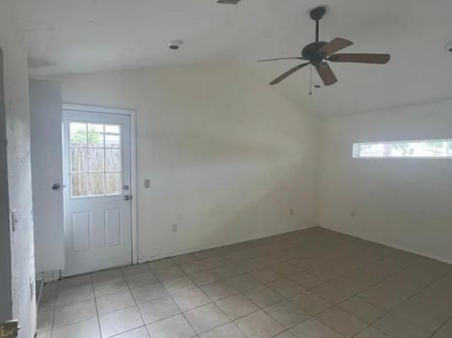 $900 Private Room