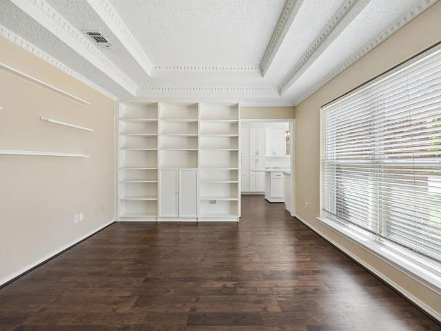 900 Rosewood Court