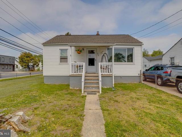 900 Renfrew St, Baltimore, MD 21221