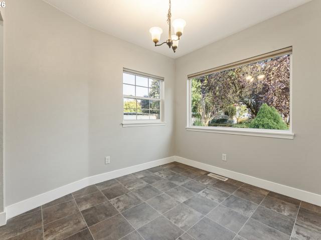 900 W 16TH ST
