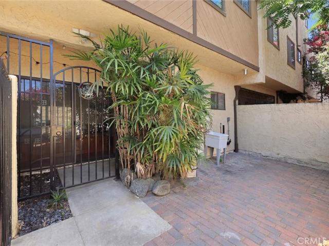 900 W Mabel ave