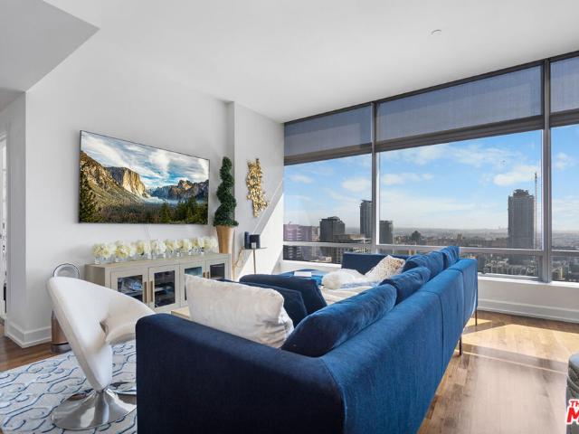 900 W Olympic Boulevard 31i