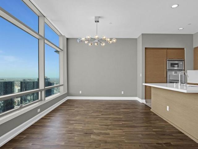 900 W Olympic Boulevard 39C