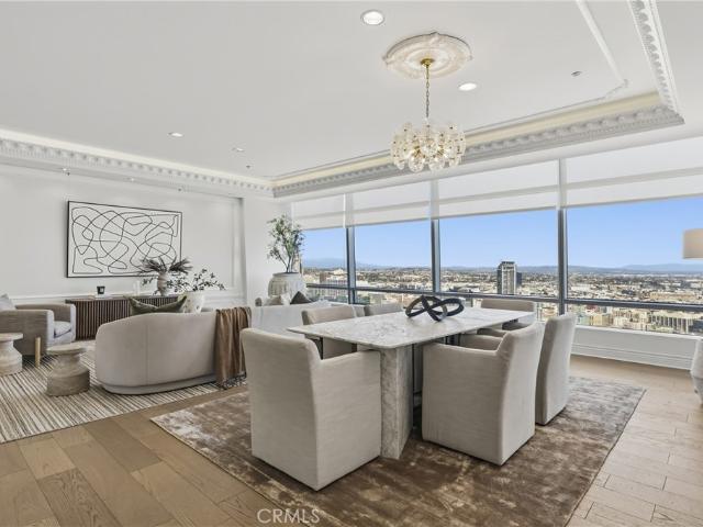 900 W Olympic