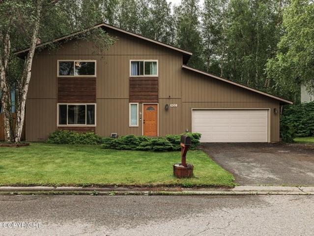 900 Woodmar Pl, Anchorage, AK 99515